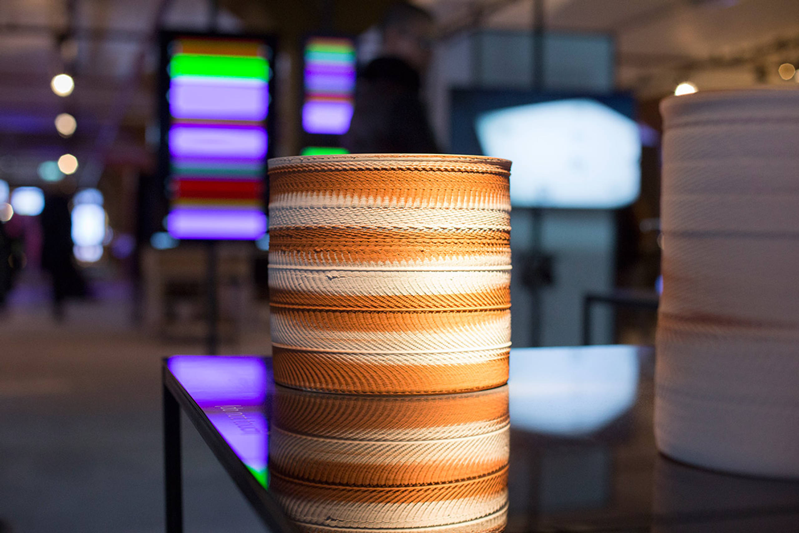 Solid Vibrations - Olivier van Herpt